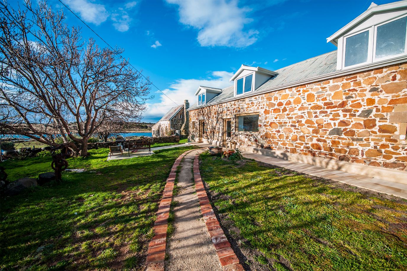 Coach House | East Coast Tasmania Accommodation, Little Swanport